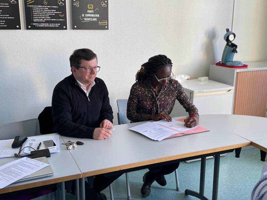 Signature d'un partenariat entre les ENIL de Mamirolle, Poligny et l ...